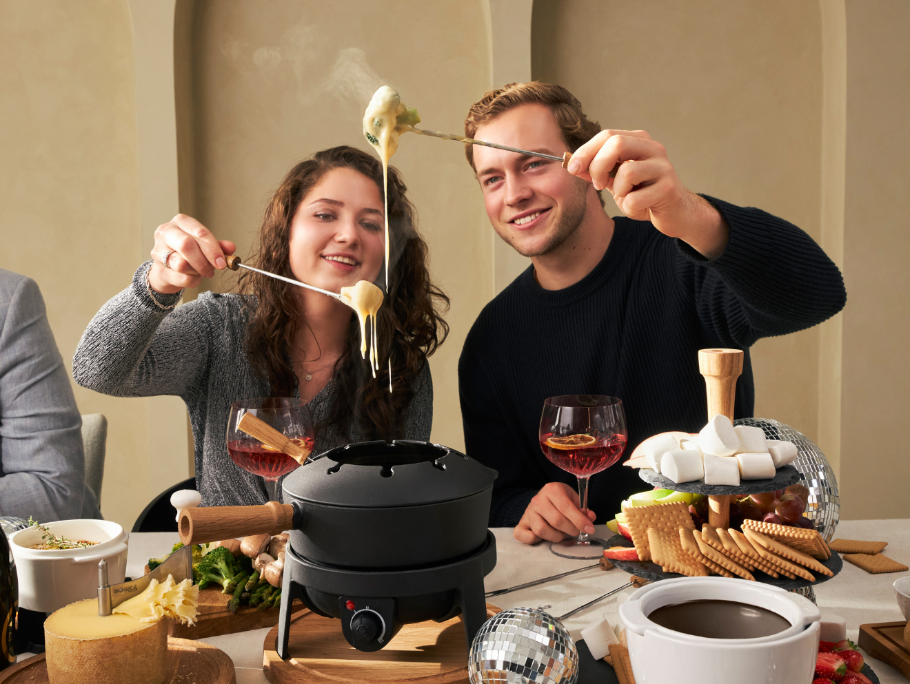 5 Cheese Fondue Games for an Unforgettable Night | BOSKA Food Tools